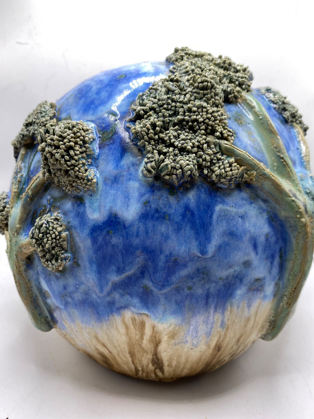 Globe, bol van keramiek met bomen en zand, zee en lucht - Swan Market