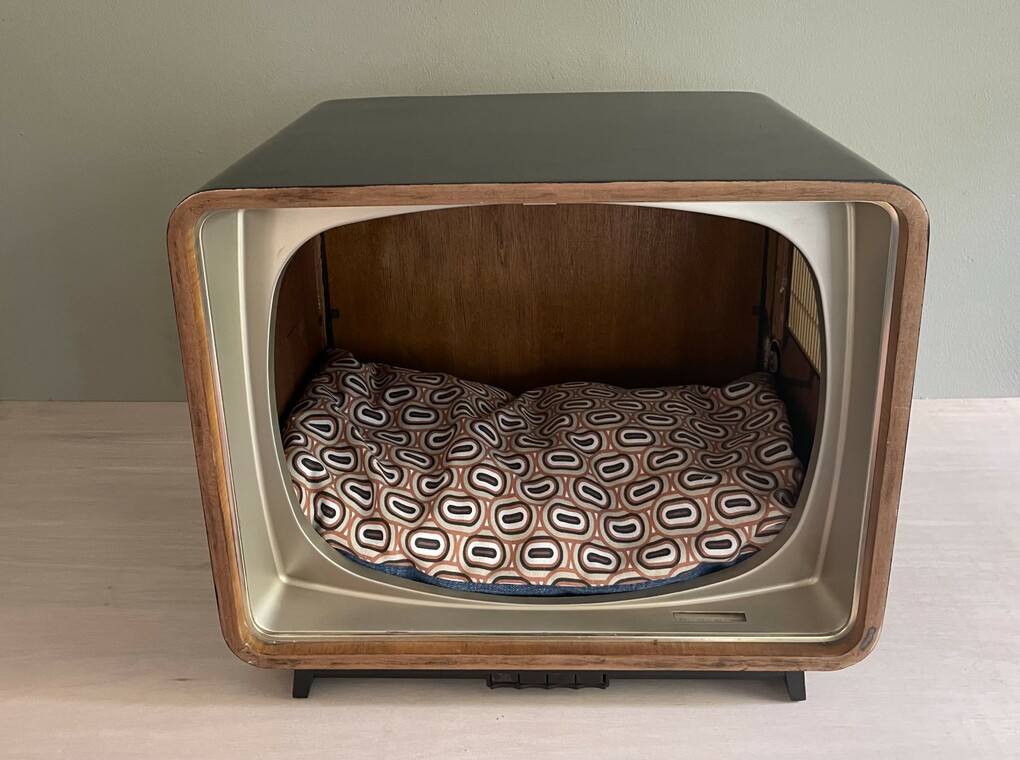 Retro kattenmand / hondenmand TV - Swan Market