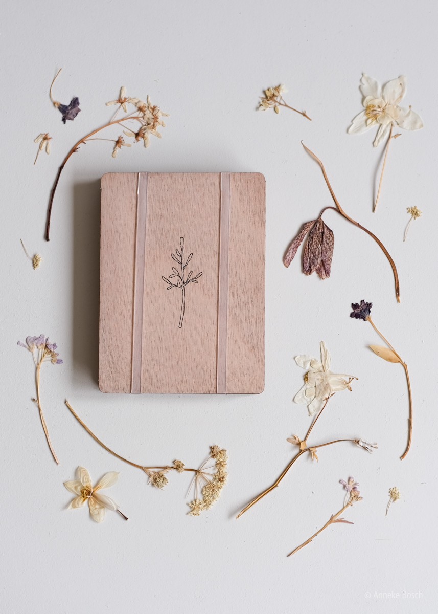 A6 Droog Bloemen Pers DIY Kit met Drijvende Ketting Goud Klein - Swan ...